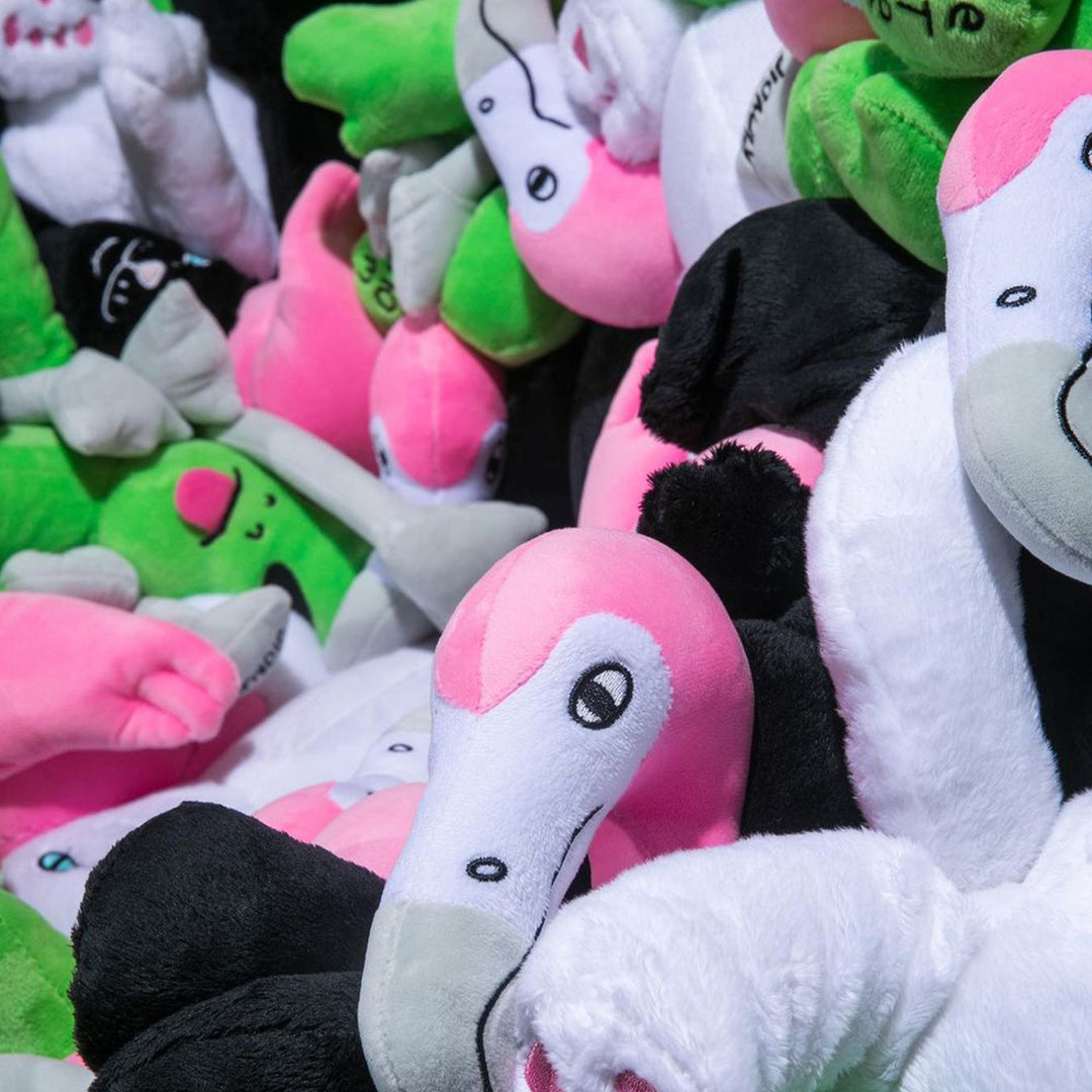 Whole Gang Plush Chair – RIPNDIP