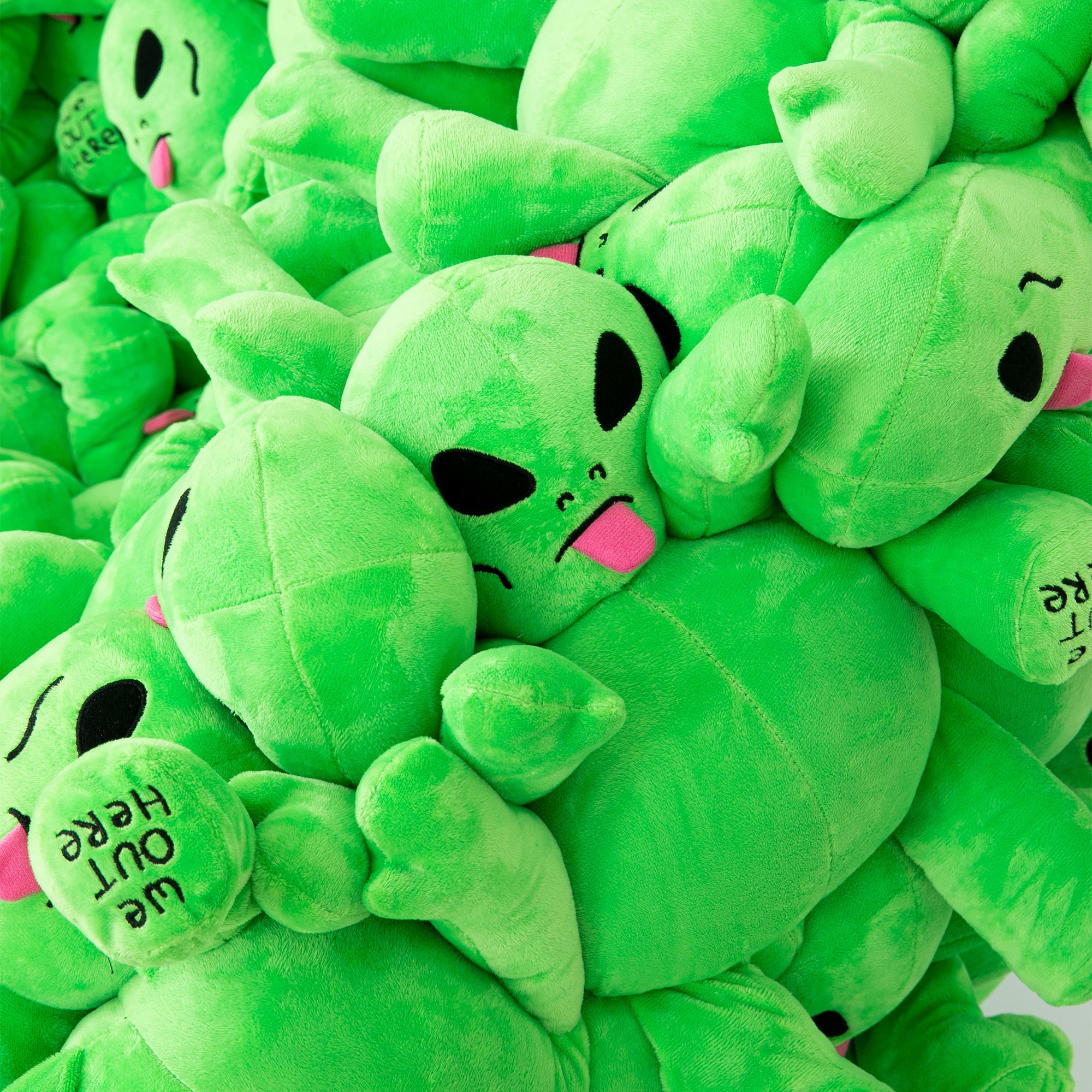 Alien Plush Chair – RIPNDIP