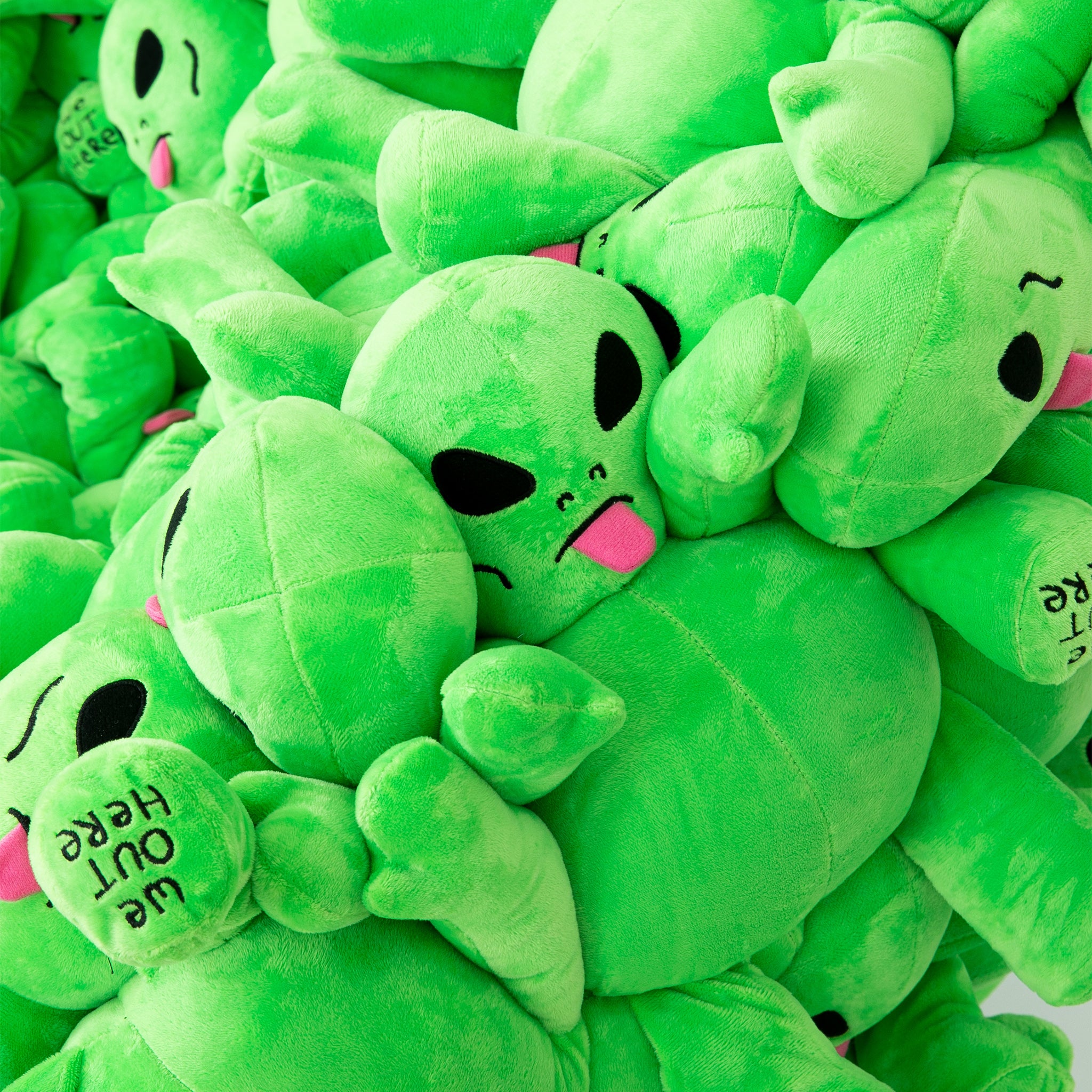 Alien Plush Chair – RIPNDIP
